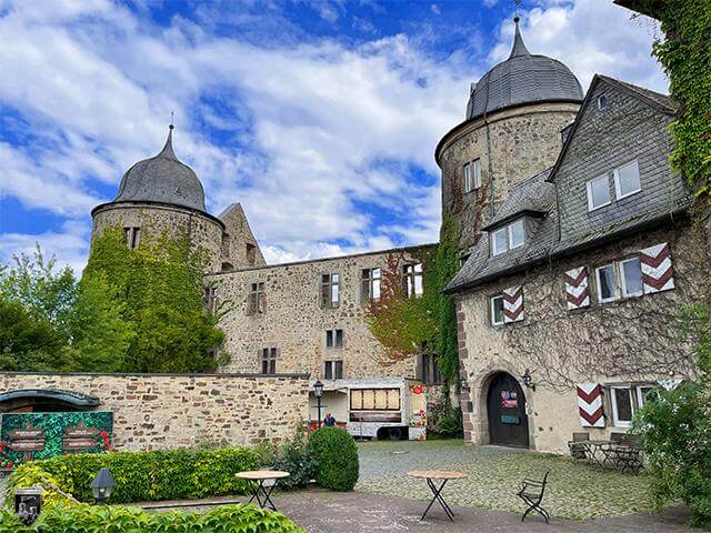 Schloss Sababurg - Infos, Bilder und mehr - Burgenarchiv.de